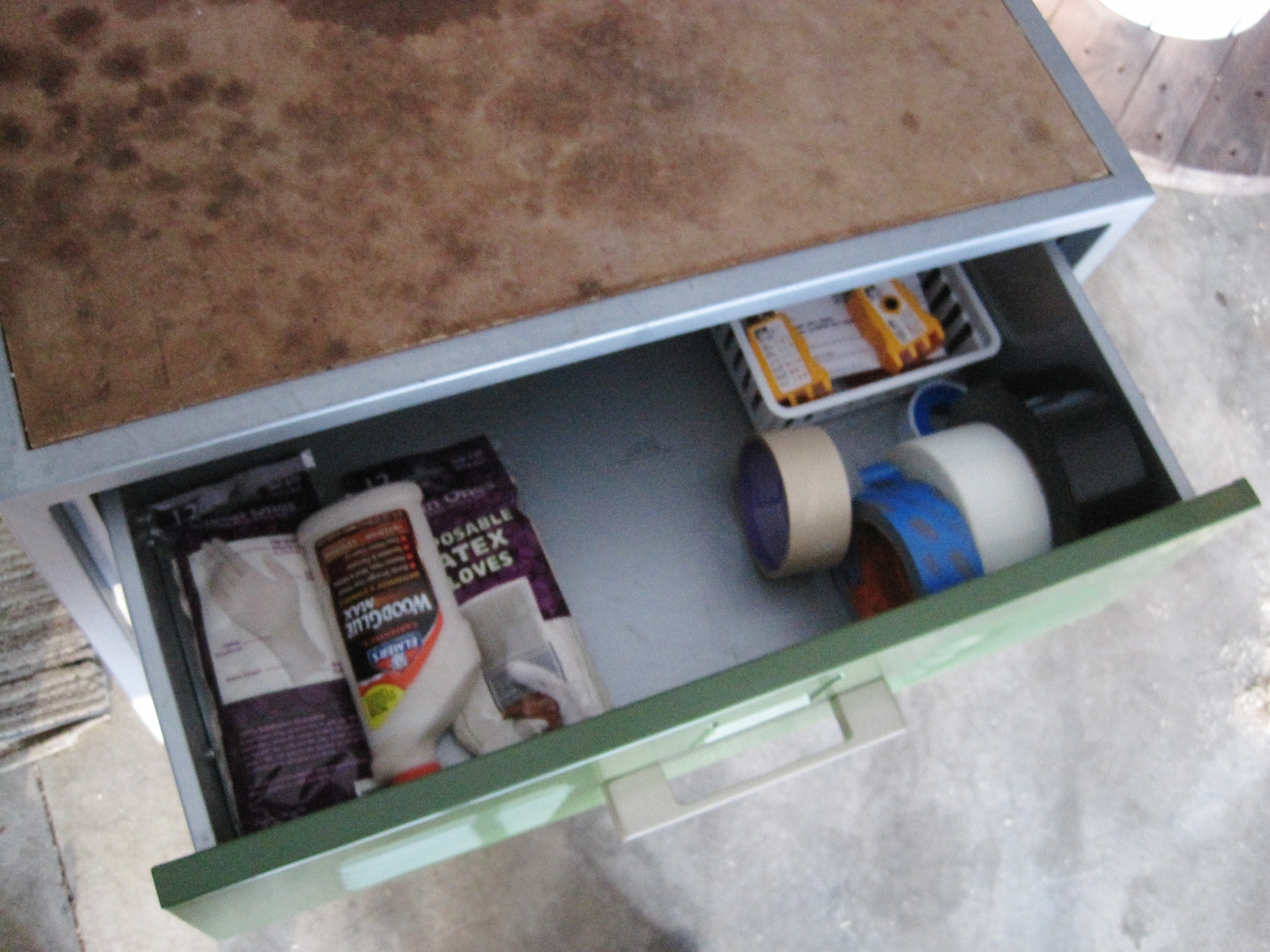 DIwYatt: Rolling Garage Cart - Loving Here